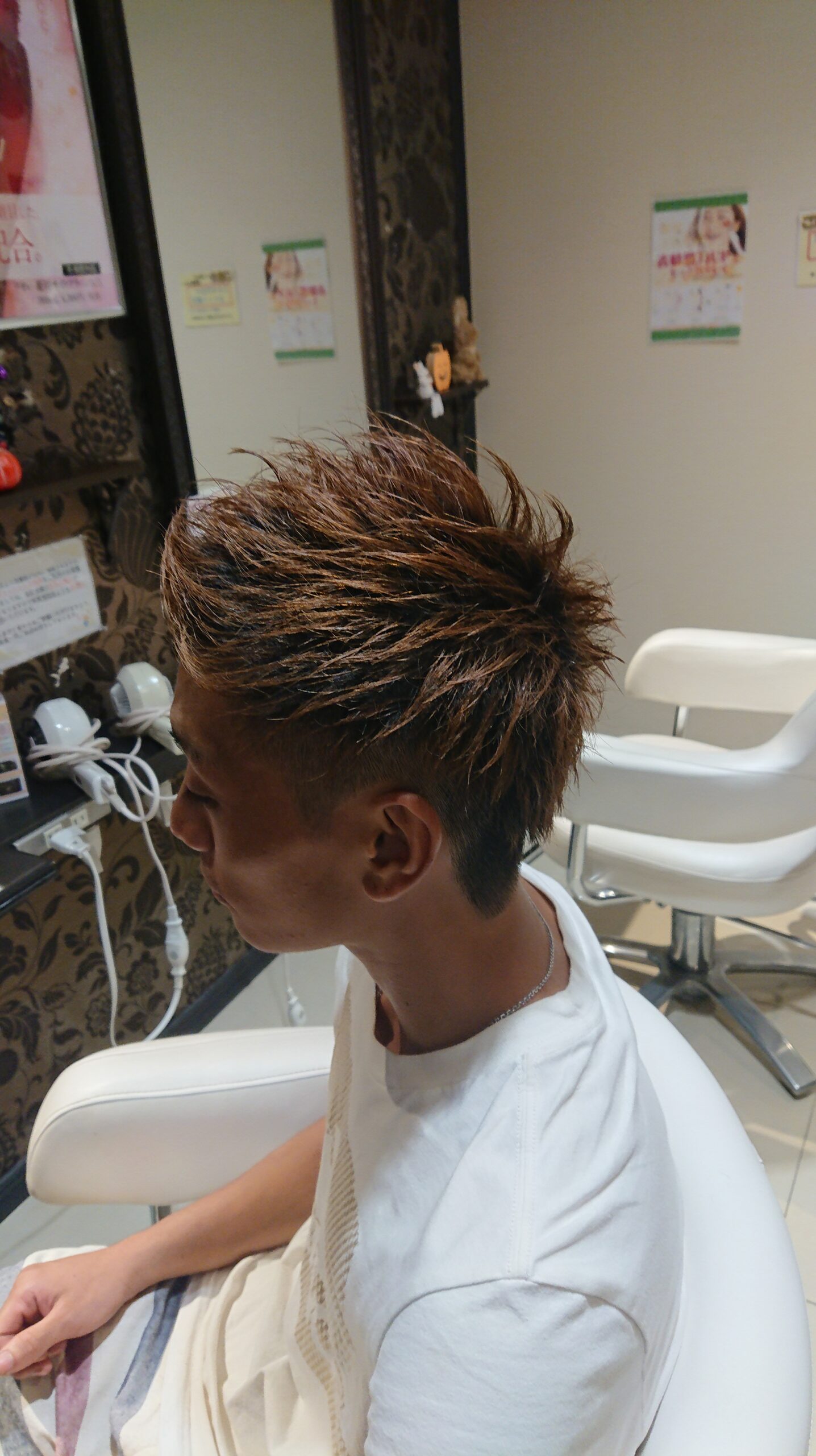 2ブロック | 千葉・市原・茂原・佐倉の美容院・美容室クリック（CLiC）ディックス（dix）